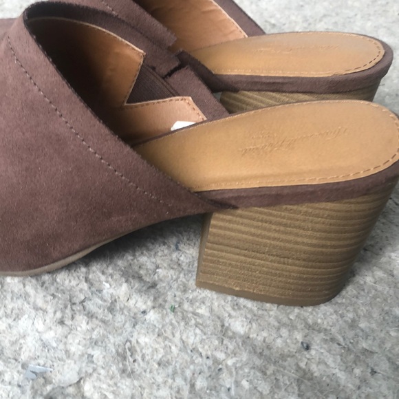 Universal Thread | Shoes | Brown Open Toed Mules | Poshmark